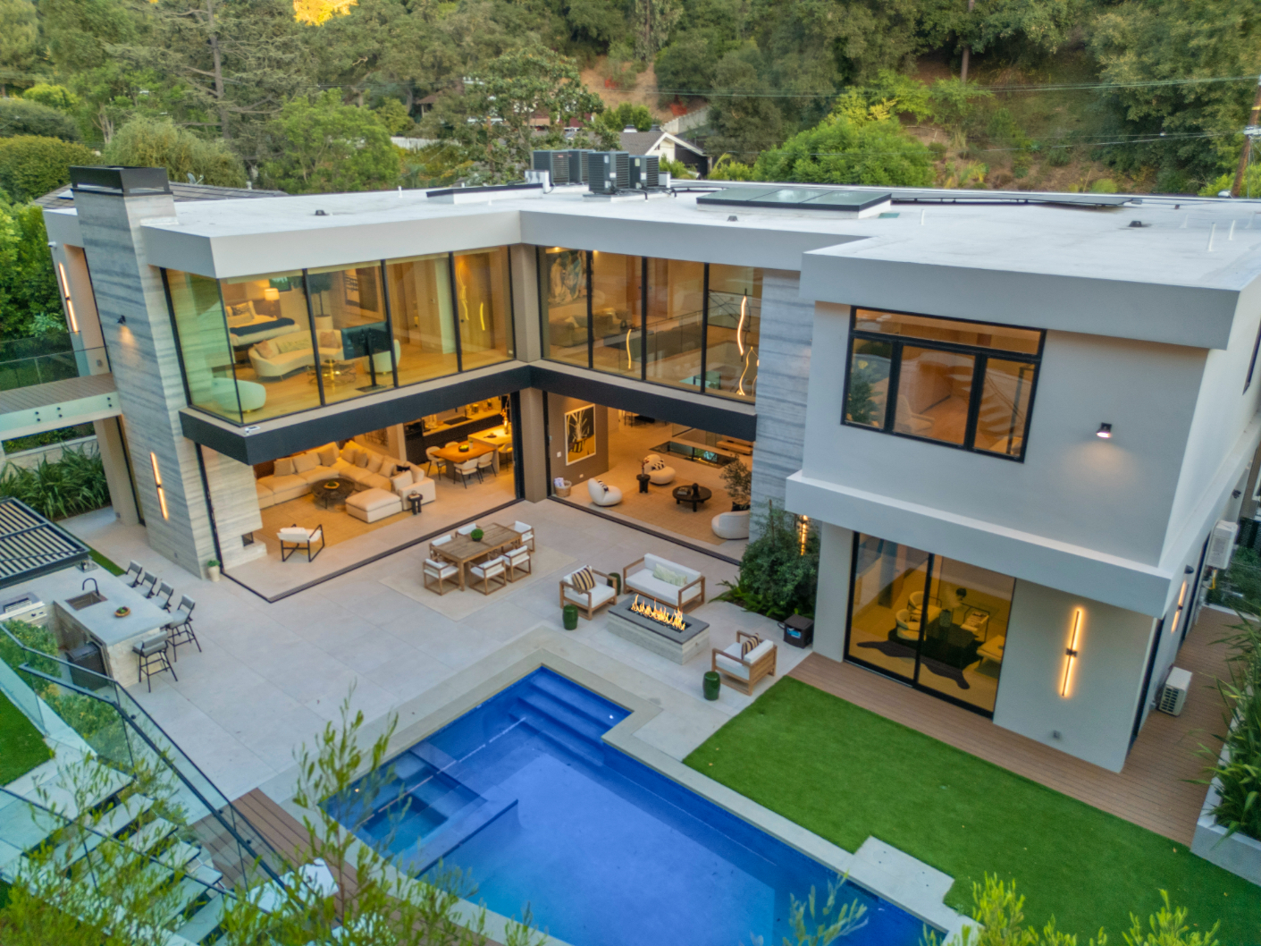 Hutton Modern - The Group Royale